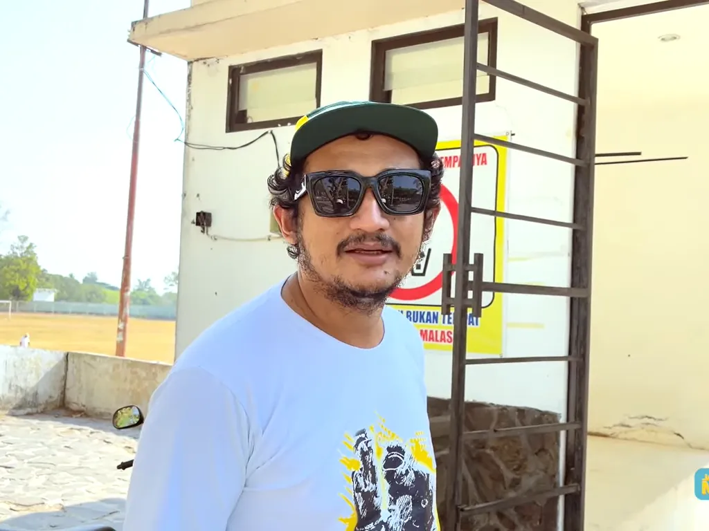 Begini Potret Keseharian Isa Bajaj, dari Memberi Pakan Kambing Sampai ...