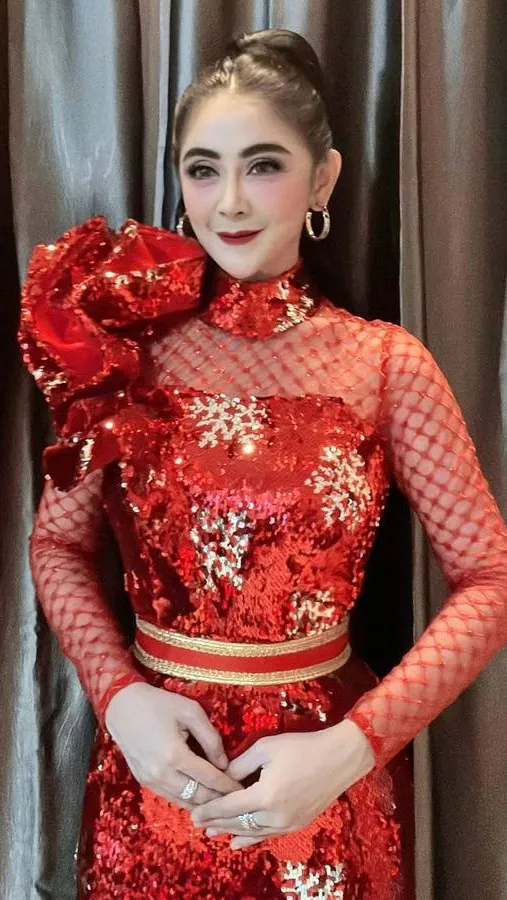 Potret Uut Permatasari, Penyanyi Dangdut yang Sekarang Jadi Istri Polisi