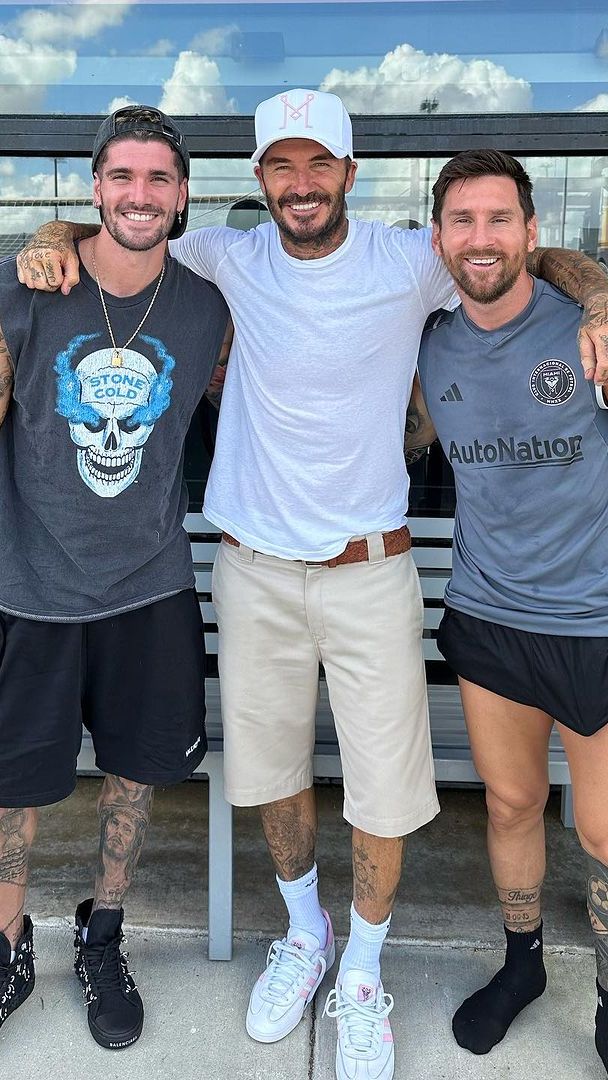 The World's 7 Most Handsome Footballers: A Look Beyond the Pitch ...