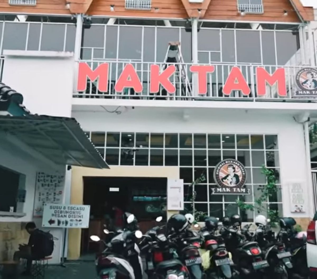 Perjuangan Anak Tukang Sayur Hingga Miliki 19 Gerai Minuman di Usia 31 ...