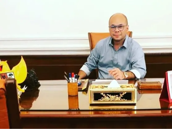 Punya Jabatan Mentereng Ini Sosok Romy Soekarno Mantan Suami Donna ...