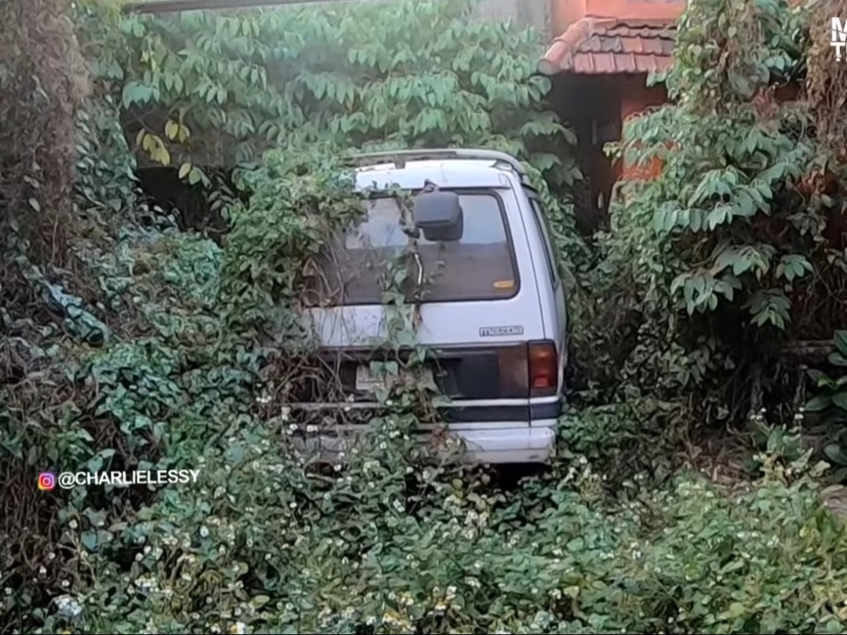 Rumah Jutawan Ini Dikabarkan Simpan 100 Mobil Kini Terbengkalai 20 ...