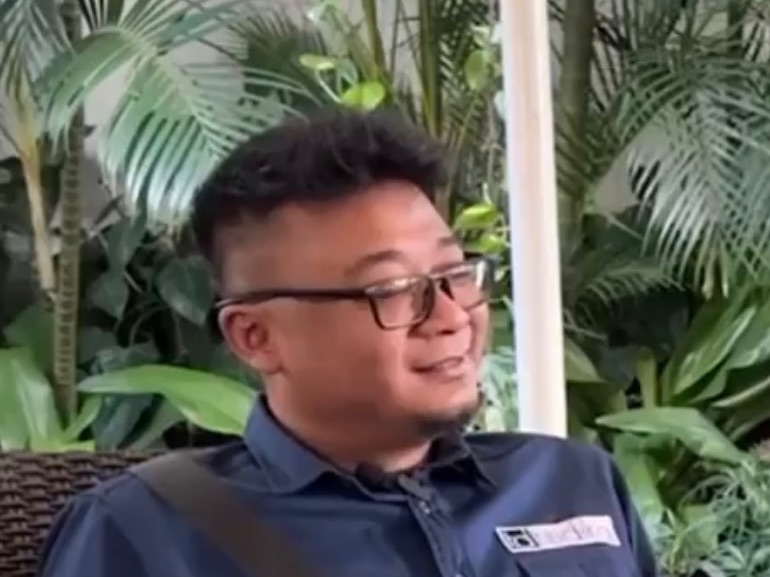 Andika Ngaku Dikeluarkan dari Peterpan, Ini Klarifikasi Uki dan Ariel NOAH Andika Ngaku Dikeluarkan dari Peterpan, Ini Klarifikasi Uki dan Ariel NOAH