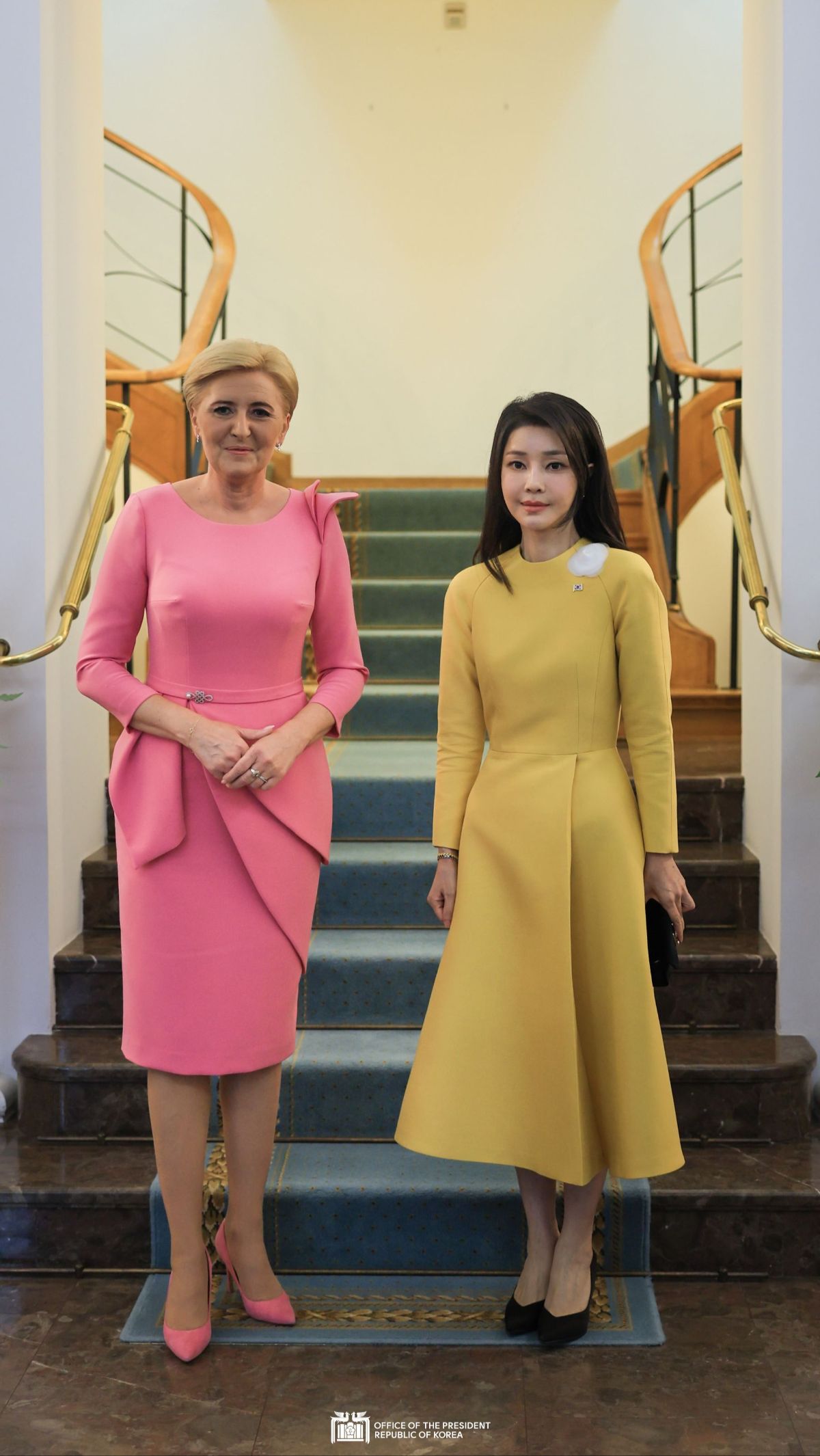 Gaya dan Penampilan Ibu Negara Kim Keon Hee, Tetap Awet Muda di Usia 50-an