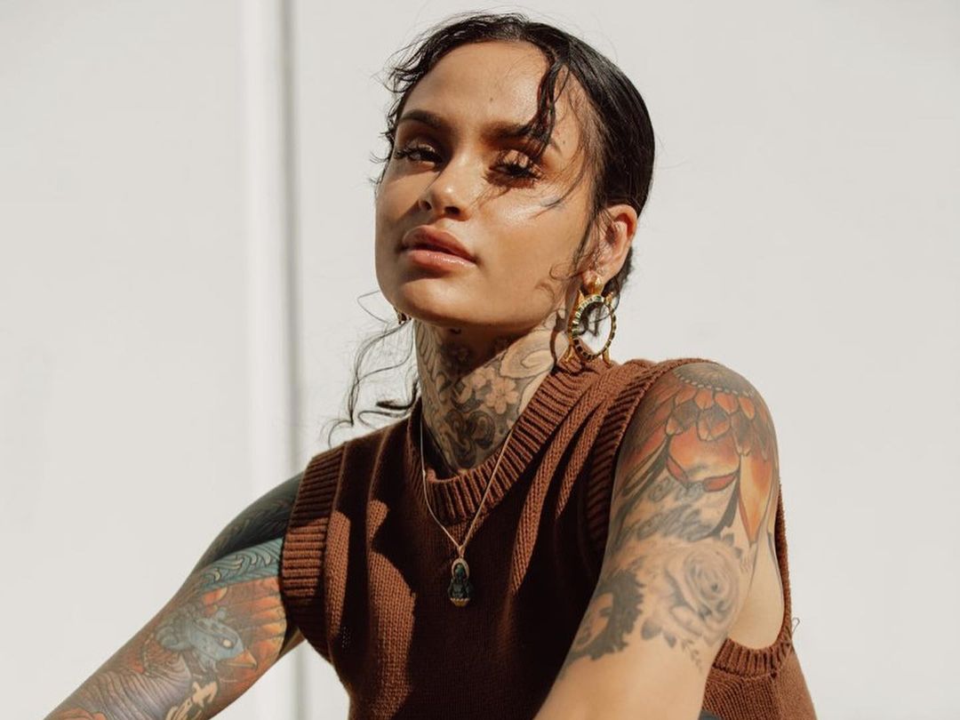 Potret Kehlani, Penyanyi R&B Amerika yang Ikut Demo ke Jalan Dukung ...