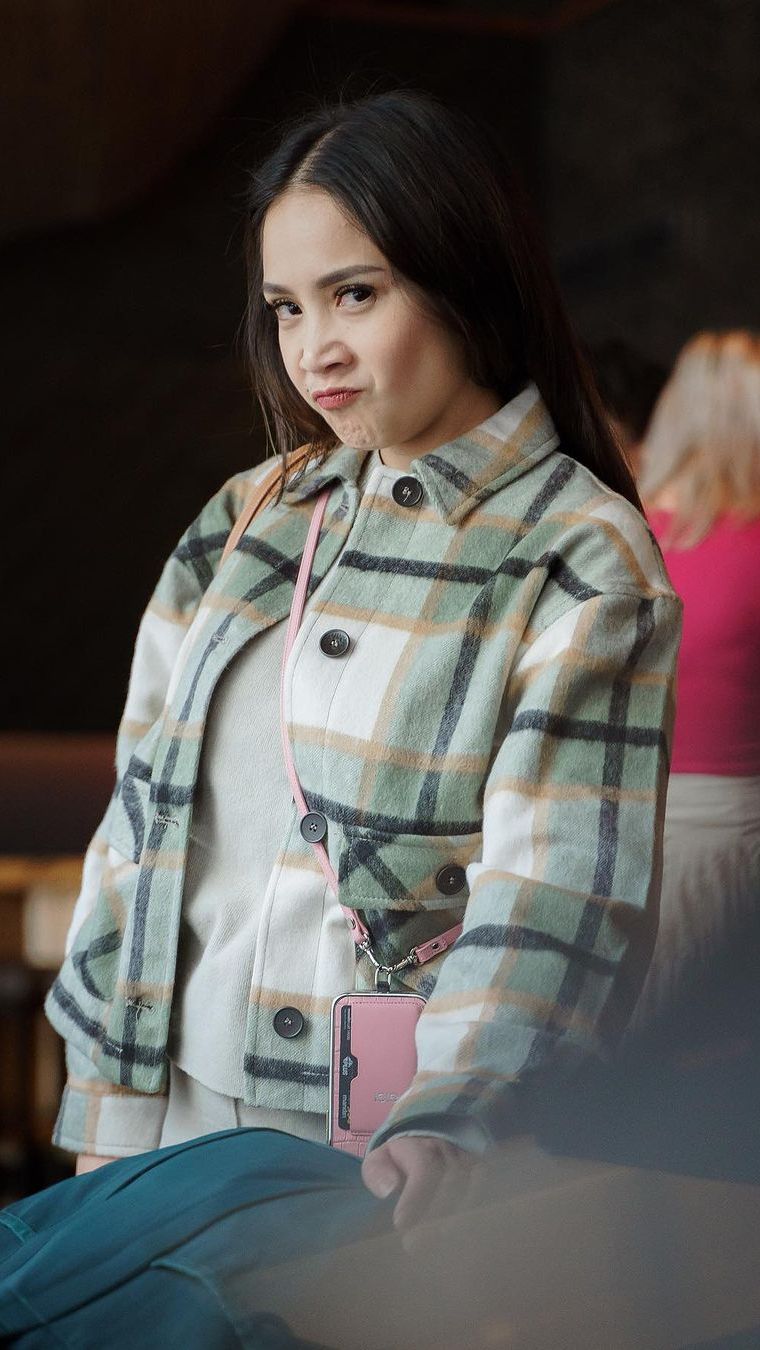 Nagita Slavina Jalan-Jalan ke New York Pakai Parka Ratusan Juta, Netizen: Nangis Banget Lihatnya