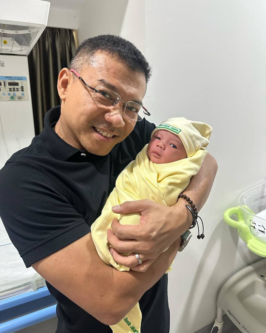 Akhirnya Terungkap, Ini Potret Azura Anak Kedua Aurel Hermansyah dan Atta Halilintar yang ...