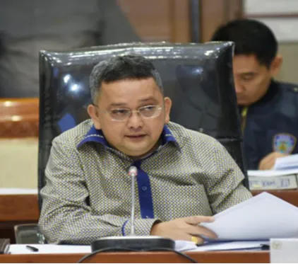 Jenderal Sigit Tak Hadir Rapat dengan DPR, Politisi PDIP: Istimewa ...