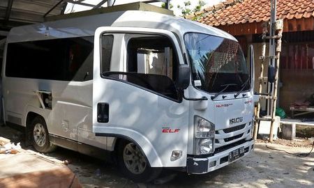 Mau Usaha Travel? Intip Dulu Harga 8 Tipe Elf Microbus | otosia.com