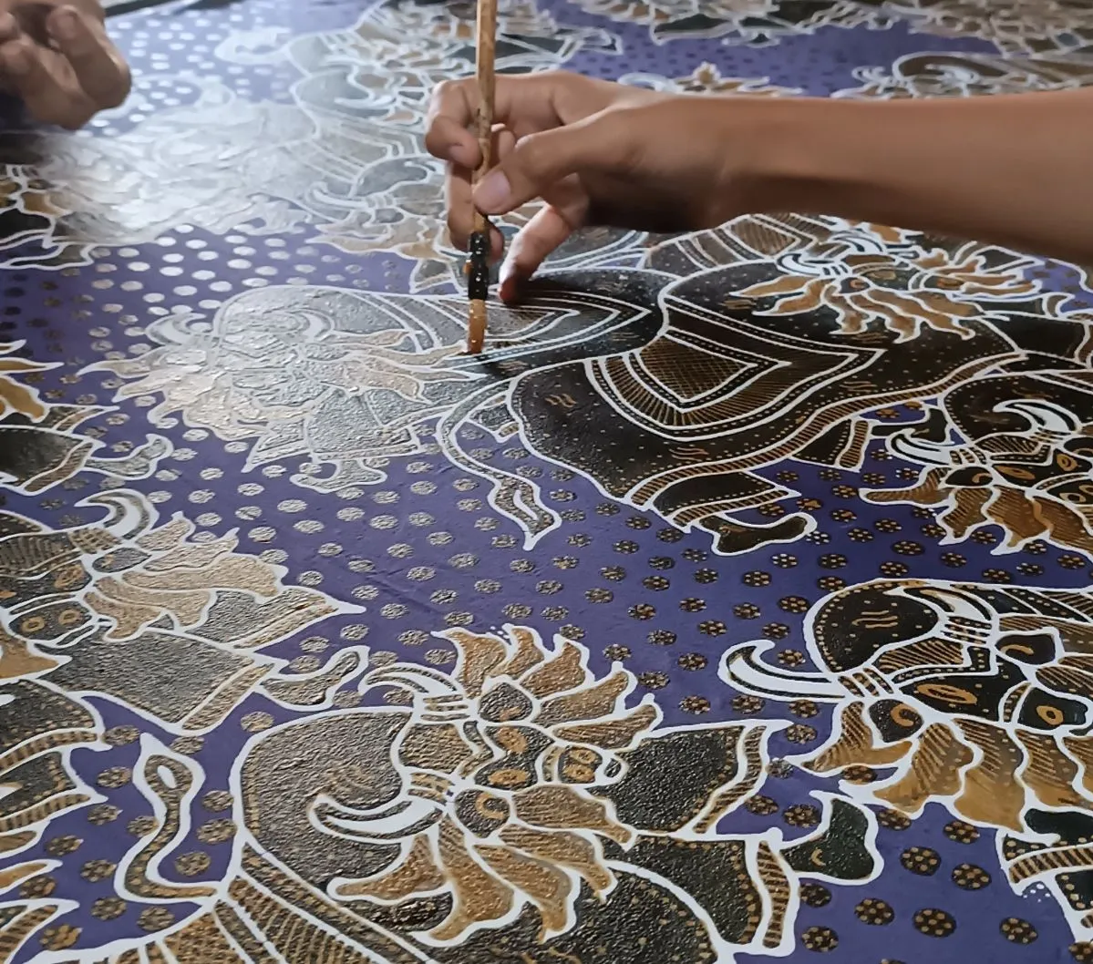 Kisah Perjuangan Perajin Batik Tulis dengan Pewarna Alami di Pekalongan ...
