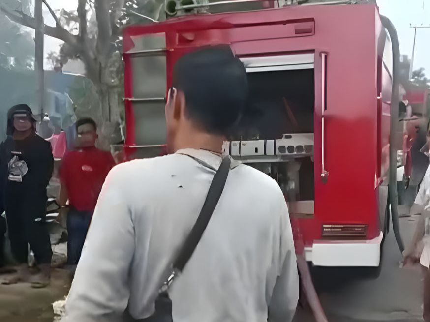 Masih Ingat Kisah Tukang Becak Pulang Kerja Temukan Rumahnya Ludes ... Masih Ingat Kisah Tukang Becak Pulang Kerja Temukan Rumahnya Ludes ...