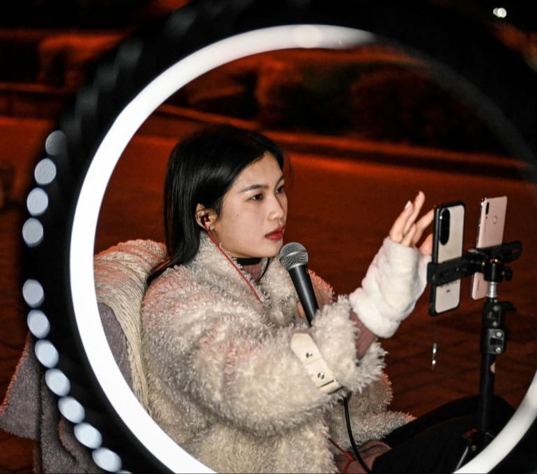 Chinese Streamer Gained 18 Million U$ In A Week, Promoting Each Product ...