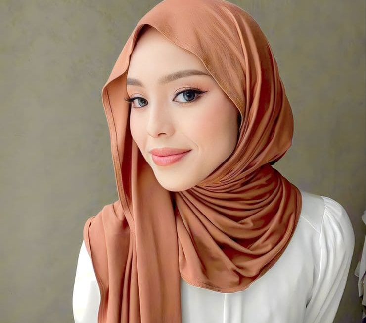 Tutorial Pashmina Ala Heidy, Mama Ucel yang Viral di Tiktok | Dream.co.id