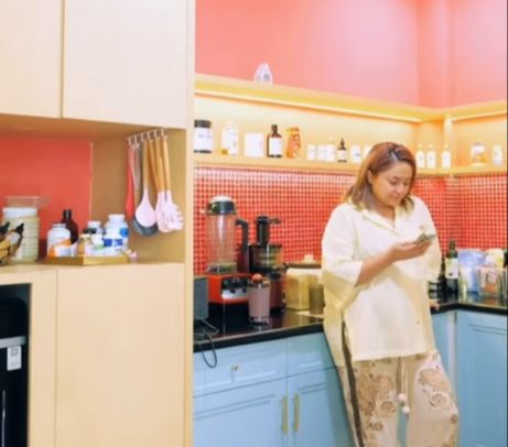 10 Potret Rumah Marshanda yang Cozy dan Instagramable Abis, Dapur dan ...
