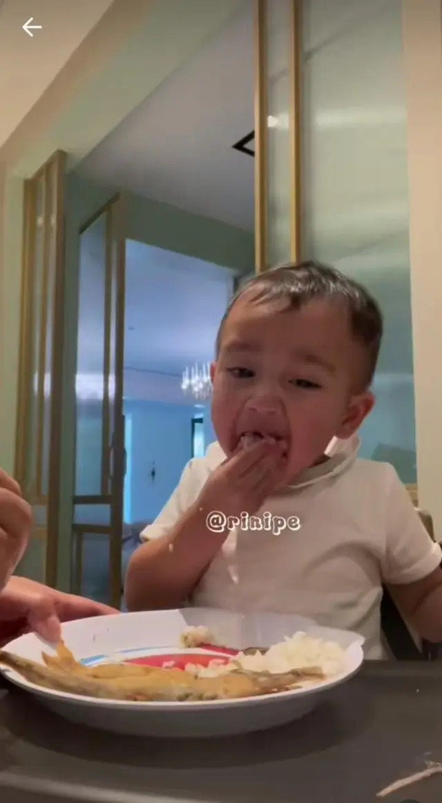 Sudah Hafal Alfabet di Usia Dua Tahun, Kepintaran Rayyanza Bikin ... Sudah Hafal Alfabet di Usia Dua Tahun, Kepintaran Rayyanza Bikin ...