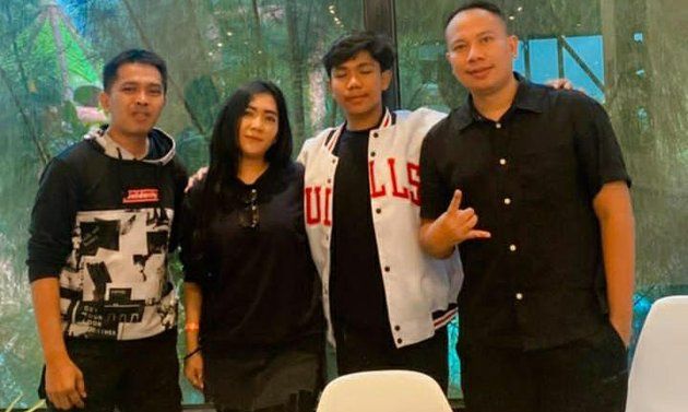 10 Potret Ganteng Reynald, Anak Vicky Prasetyo Jarang Tersorot, Bak ...