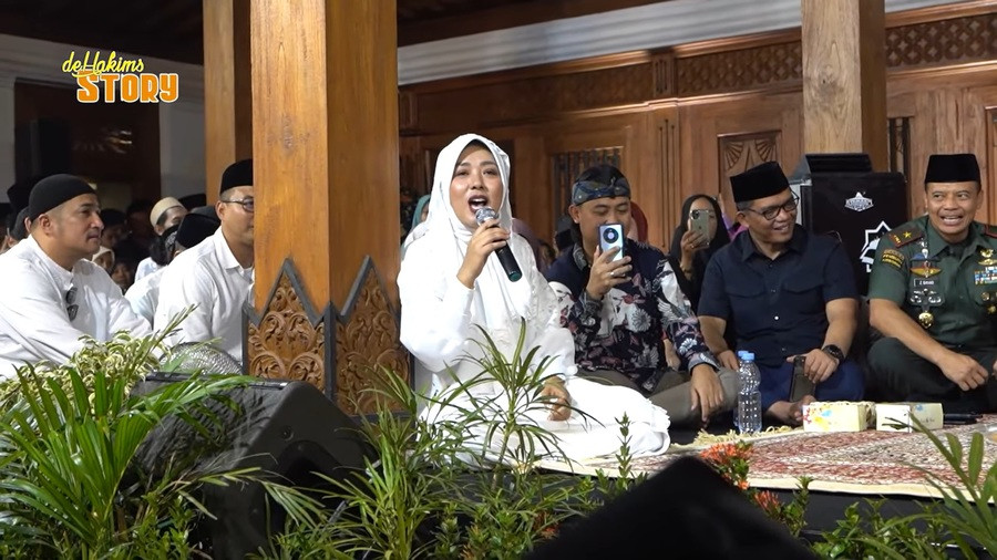 10 Potret Soimah Tampil Berhijab Beda Banget dan Bikin Pangling ... 10 Potret Soimah Tampil Berhijab Beda Banget dan Bikin Pangling ...
