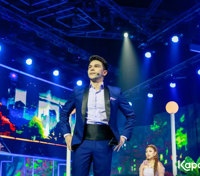 Potret Ririn Dwi Ariyanti Dirangkul Jonathan Frizzi Tuai Sorotan