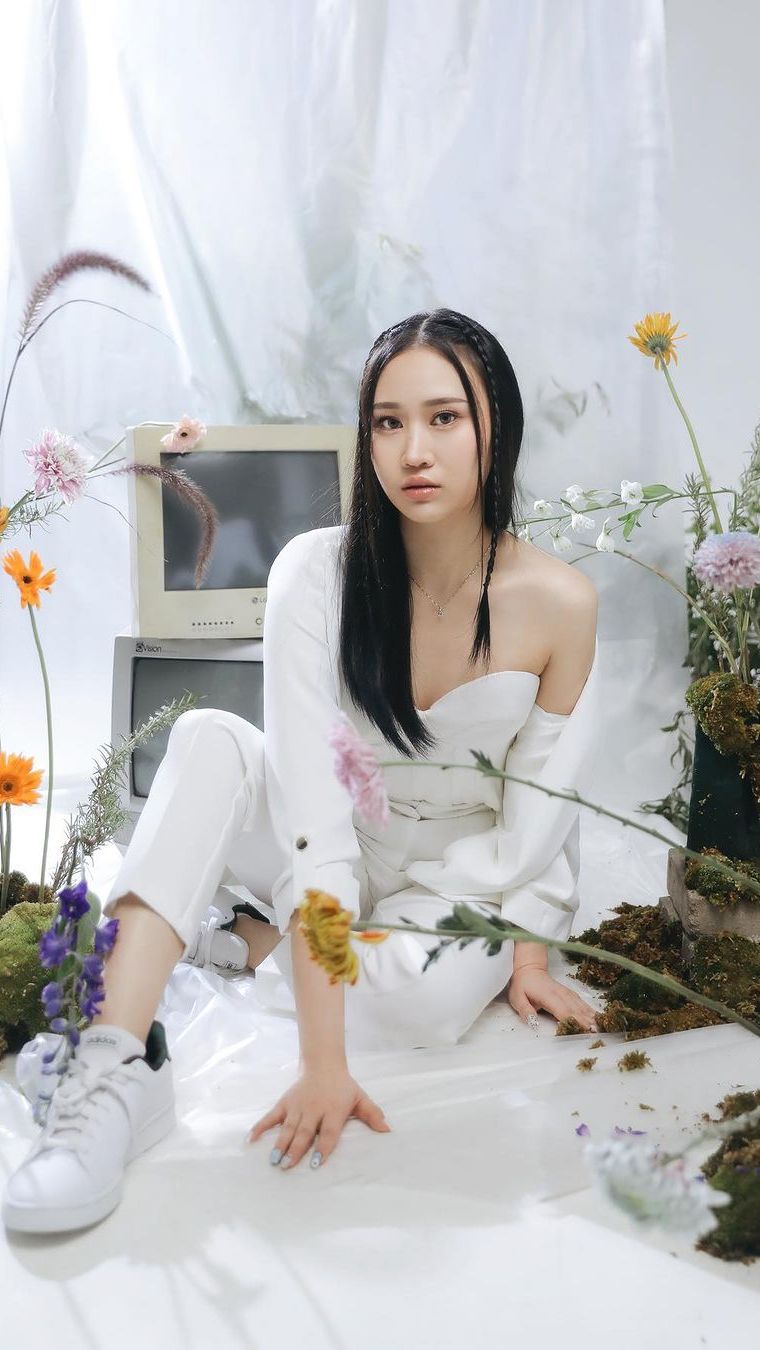 11 Potret Rumah Adeline Margaret Eks Member Cherrybelle, Mewah dan Ada ...