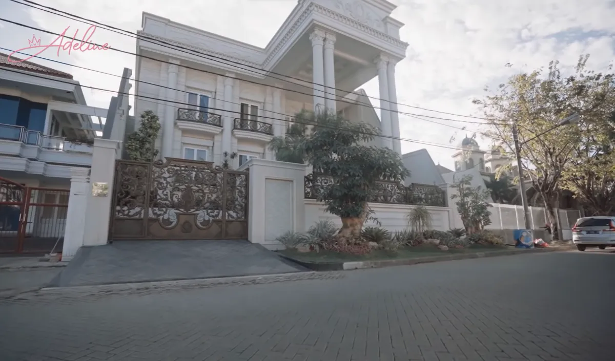 11 Potret Rumah Adeline Margaret Eks Member Cherrybelle, Mewah dan Ada ...