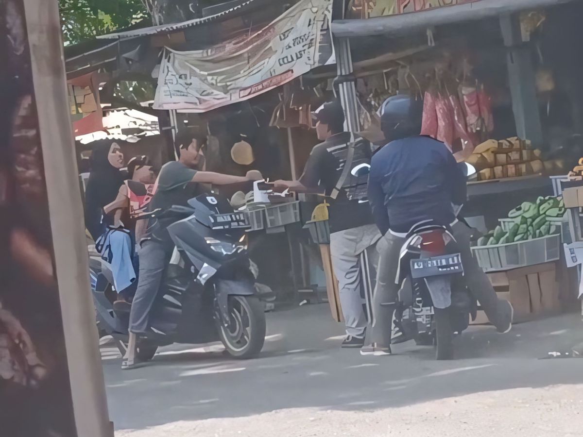 Pemilik Warung Kaget Ketemu Pengamen Tajir, Tancap Gas Pakai Motor Gede Mahal Saat Pulang