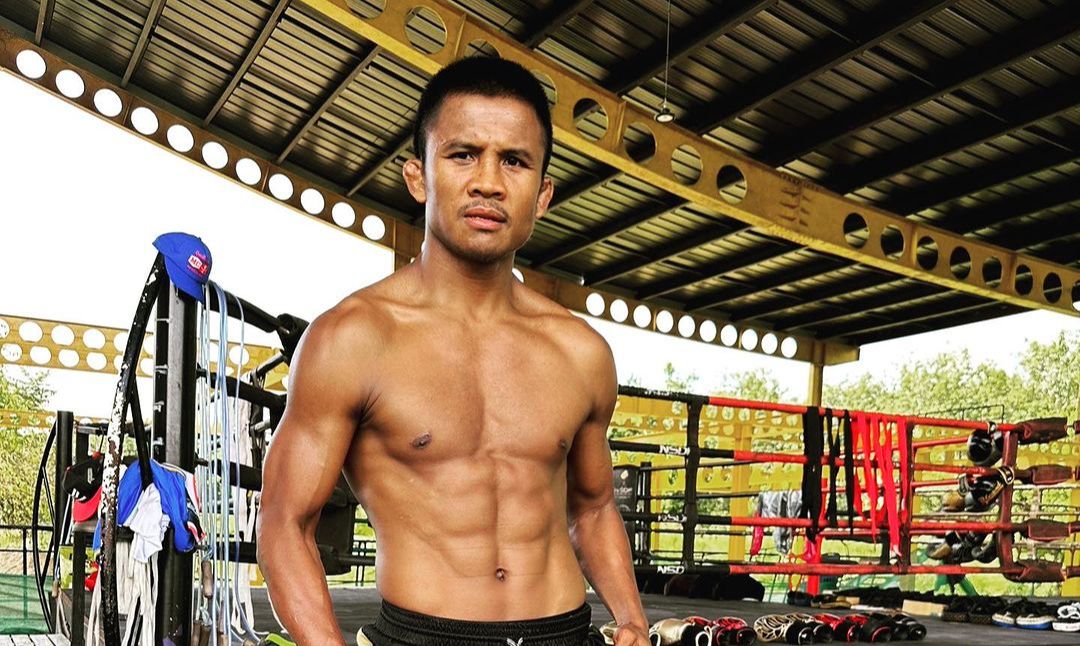 6 Photos of Baukaw Banchamek, The Strongest Monk on Earth | trstdly ...