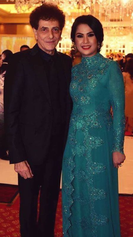 Potret Dewi Sri Astuti Istri Ahmad Albar yang Usianya Terpaut 37 Tahun