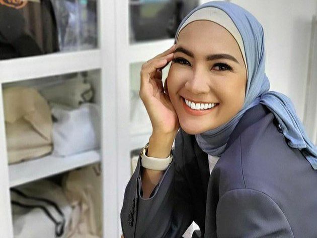 10 Potret Steffy Burase, Model Cantik yang Miliki Wajah Awet Muda, Baru Saja Bercerai dari Eks ...