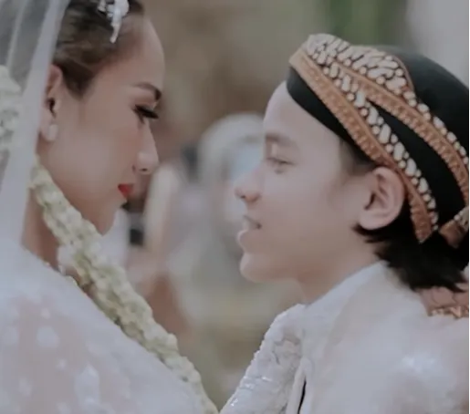 Resmi Menikah dengan Tiko Aryawardhana, BCL: Aku Layak Bahagia | Dream ... Resmi Menikah dengan Tiko Aryawardhana, BCL: Aku Layak Bahagia | Dream ...