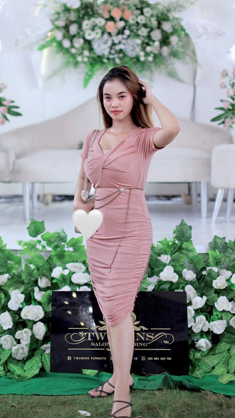 10 Potret Ajeng Febria, Biduan Cantik Asal Blitar yang Lagi Viral, Punya Body Goals | Dream.co.id