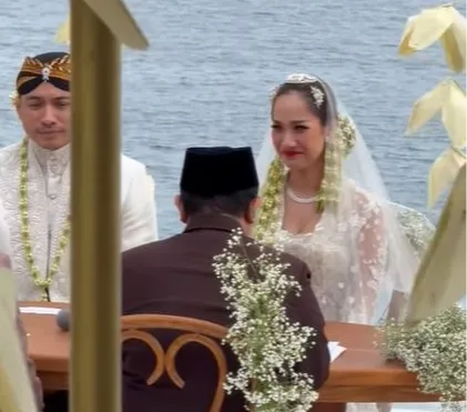 BCL dan Tiko Resmi Menikah Momen Potret Bareng dengan Teman-teman Artis, Maia 'Akhirnya Allah ...