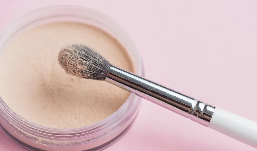 Jerawat Bukan Lagi Masalah Dengan Sandwich Makeup Method