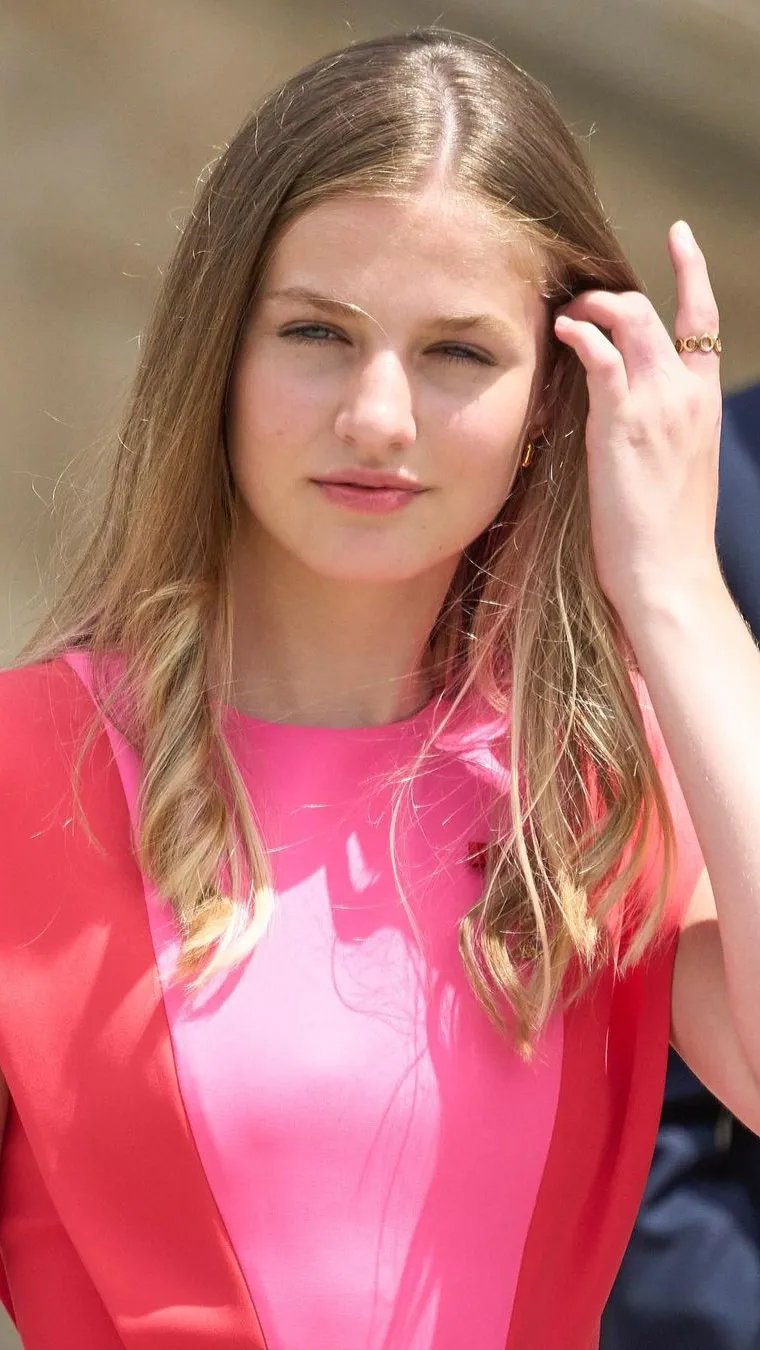 Pesona Leonor, Putri Mahkota Spanyol yang akan Ikut Pelatihan Militer