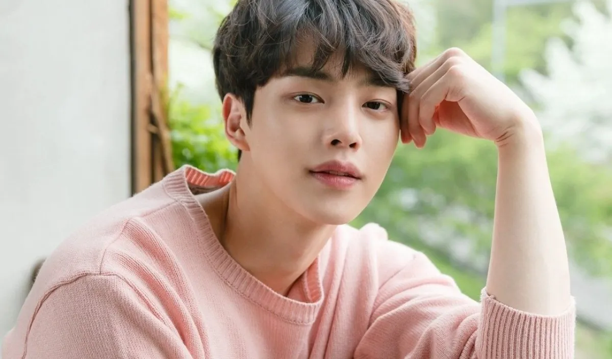 Mendapat Predikat sebagai Son of Netflix, Ini 5 Drama Korea Song Kang yang Wajib di Tonton