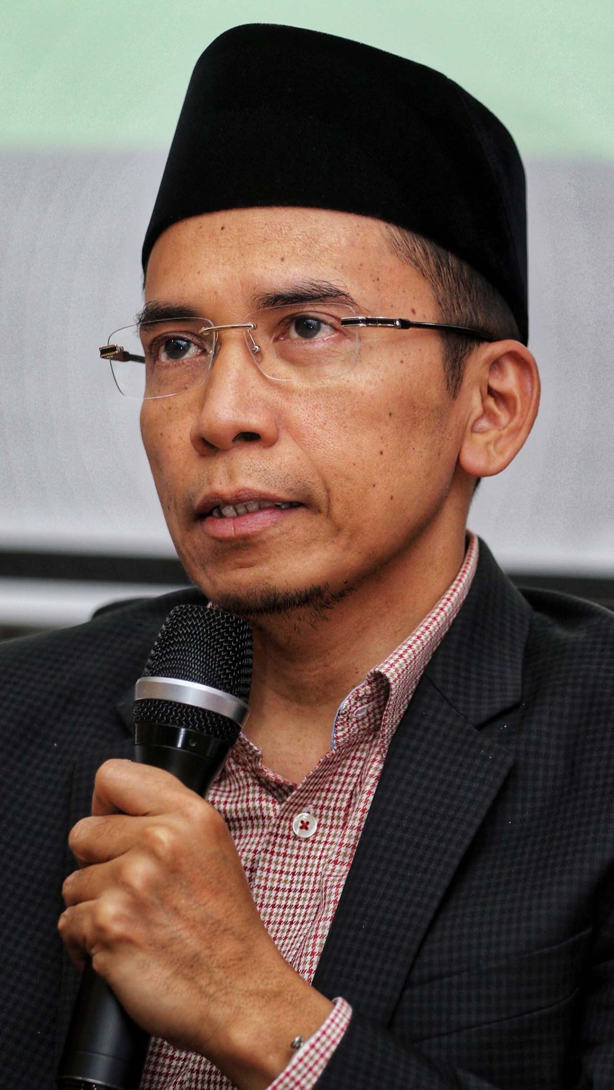 TGB Zainul Majdi Diusulkan jadi Cawapres Ganjar TGB Zainul Majdi Diusulkan jadi Cawapres Ganjar