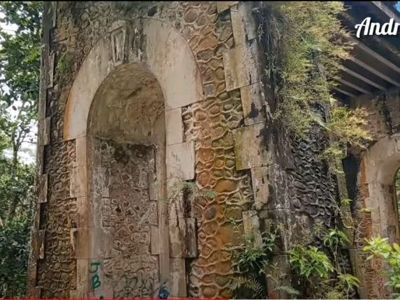 Berlibur ke Talang Londo di Magelang, Saluran Irigasi Kuno yang Jadi ...