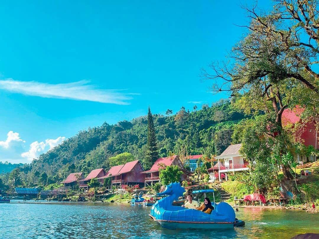 Pesona Keindahan Danau Ranau, Danau Kedua Terbesar di Pulau Sumatra