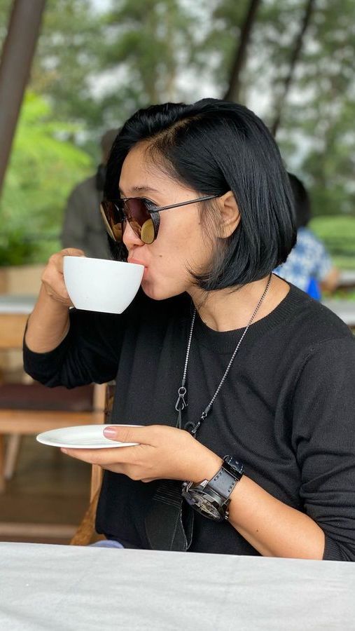 Di Usia 44, Penampilan Erie Suzan Cantik dan Awet Muda