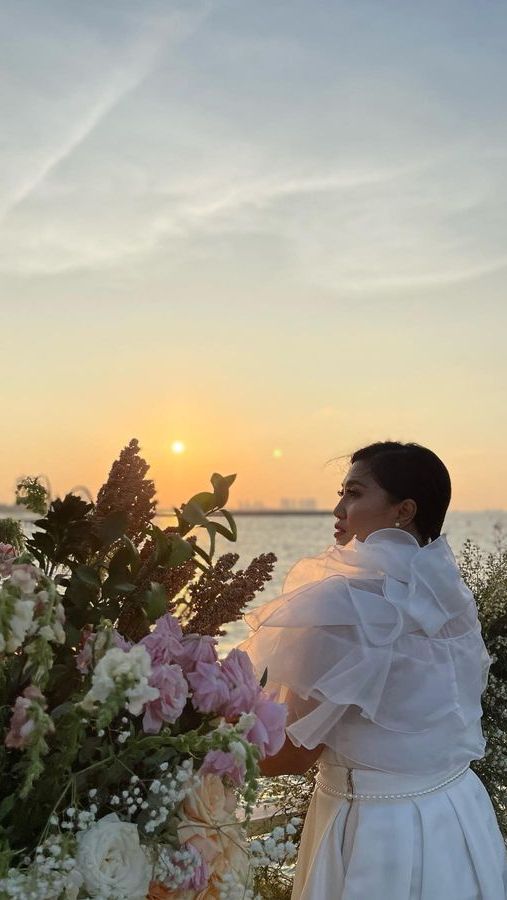 Di Usia 44, Penampilan Erie Suzan Cantik dan Awet Muda