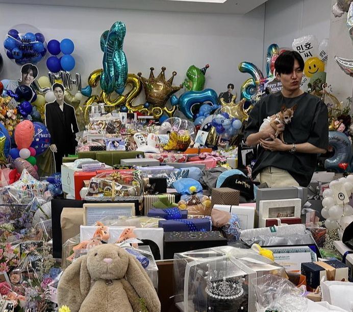 Masuk Usia 36 Tahun, Lee Min Ho Kebanjiran Kado Ulang Tahun