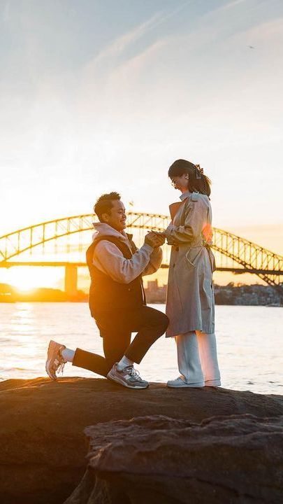 Romantis Banget, Intip Potret Anthony Sinisuka Ginting Melamar Sang Kekasih