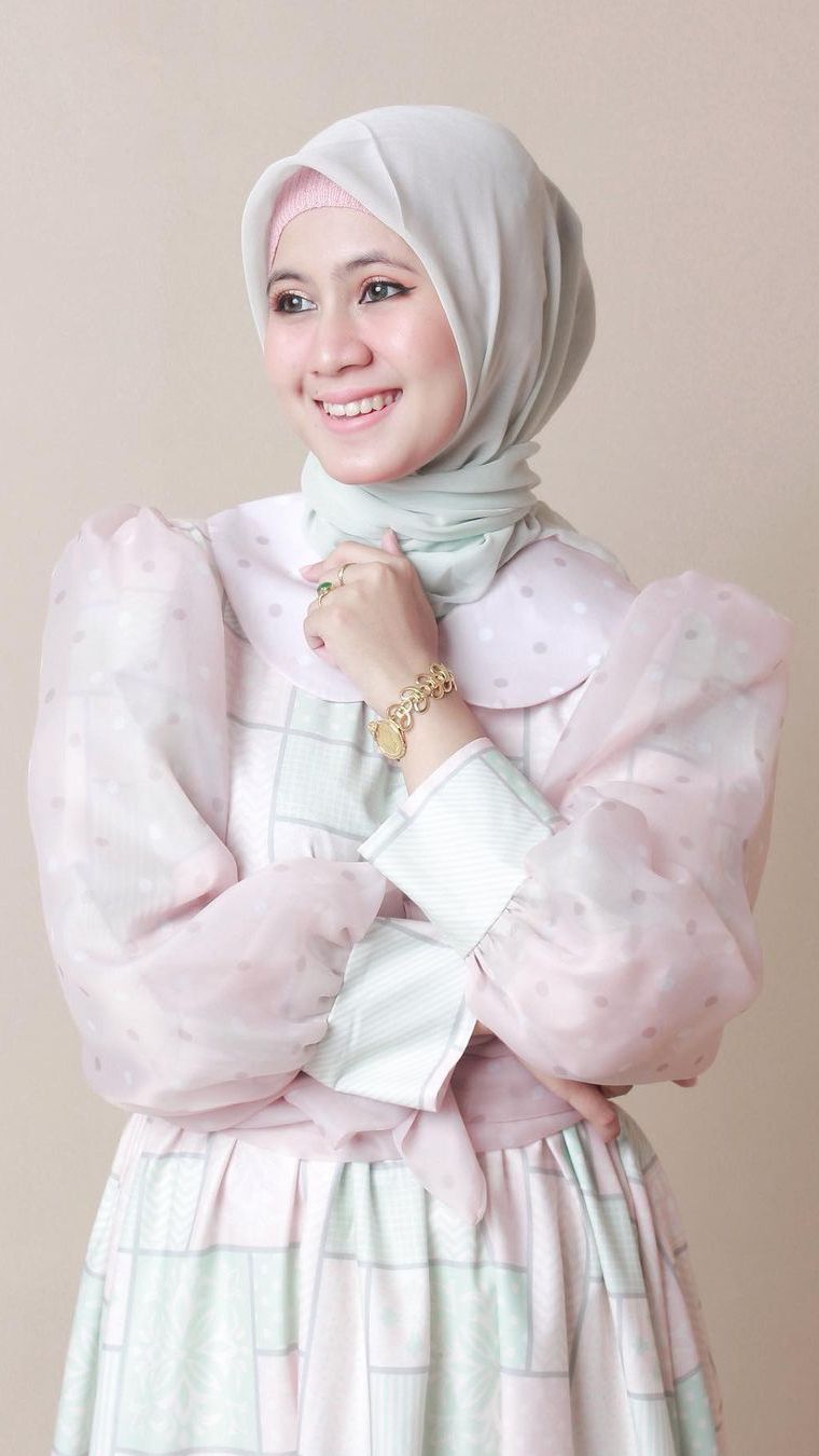 Sosok Ning Sheila Hasina Influencer Fikih Kewanitaan, Bikin Perempuan ...