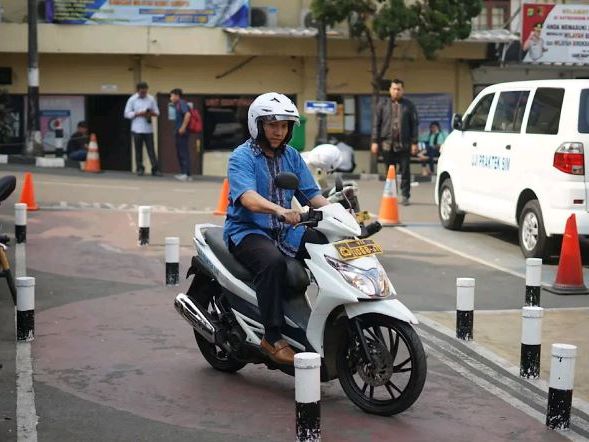 Ujian Praktik SIM Disebut Seperti Latihan Sirkus, Polda DIY Ajukan ... Ujian Praktik SIM Disebut Seperti Latihan Sirkus, Polda DIY Ajukan ...