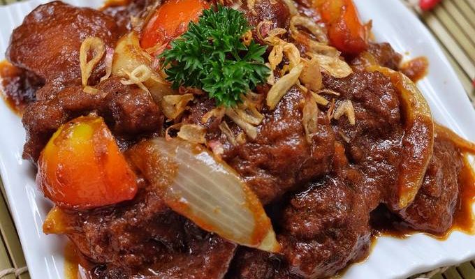 Cara Membuat Semur Daging Sapi Mudah, Berikut Resepnya