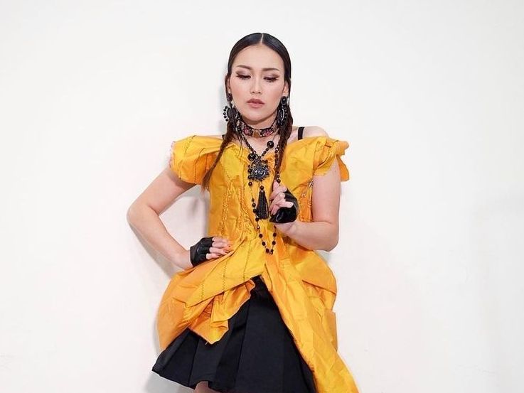 Gaya Manggung Kerap Jadi Sorotan, Intip Potret Ayu Ting Ting Pakai ... Gaya Manggung Kerap Jadi Sorotan, Intip Potret Ayu Ting Ting Pakai ...