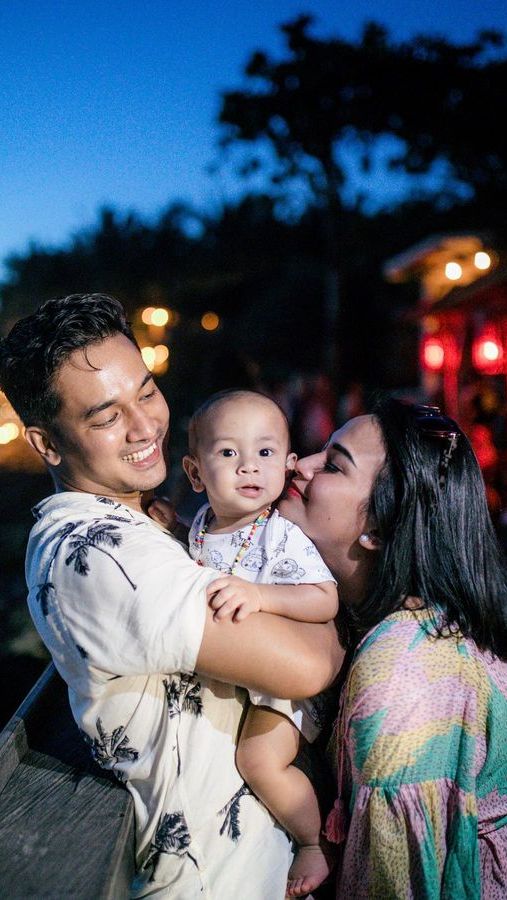 Potret Vanessa Angel & Bibi 'Hadir' di Ultah ke-3 Gala Sky, Bikin Haru Potret Vanessa Angel & Bibi 'Hadir' di Ultah ke-3 Gala Sky, Bikin Haru