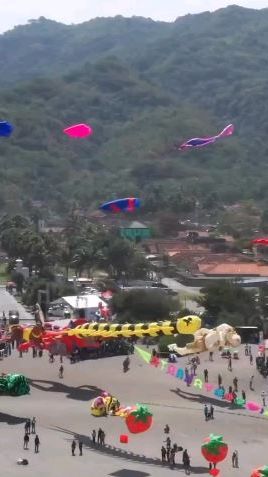 Keseruan Festival Layang-Layang di Bantul, Hiasi Langit Pantai Parangkusumo