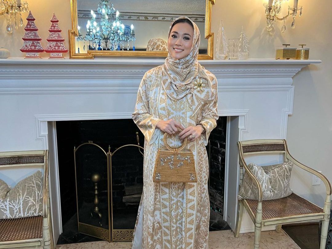 Selalu Tampil Elegan, Intip Gaya Busana Ayu Heni Istri Wamen BUMN Rosan Roeslani