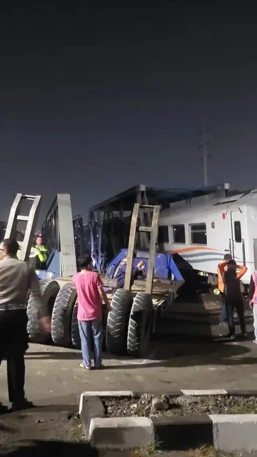 Tabrakan Truk vs KA Brantas di Semarang, Benarkah Karena Mesin Mati? Ini Penyebabnya