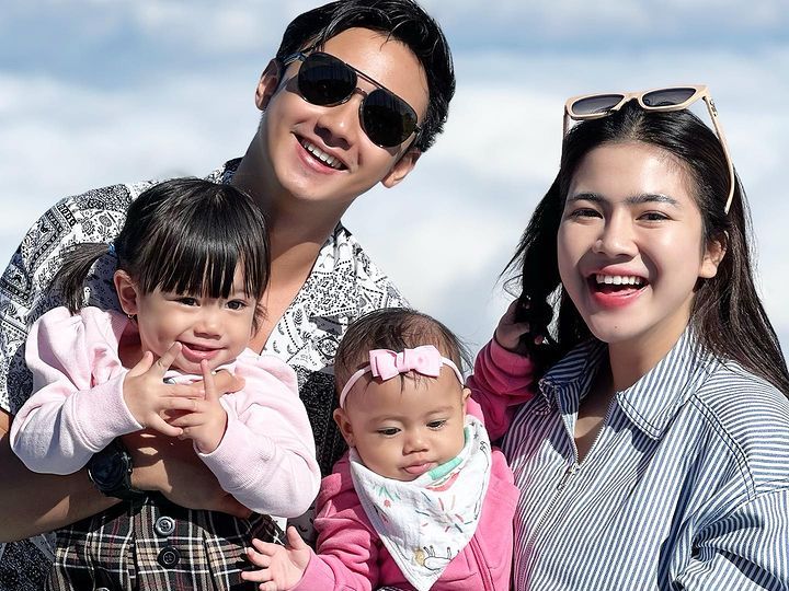 10 Potret Keseruan Liburan Keluarga Pasangan Felicya Angelista & Hito ...